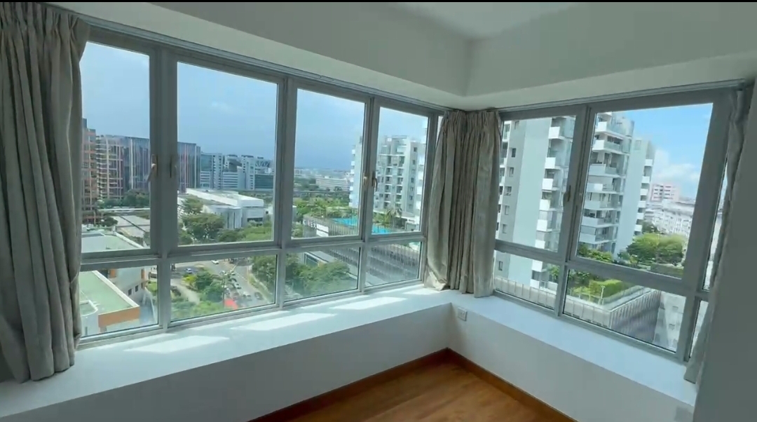 Esta Ruby – HomeyDays